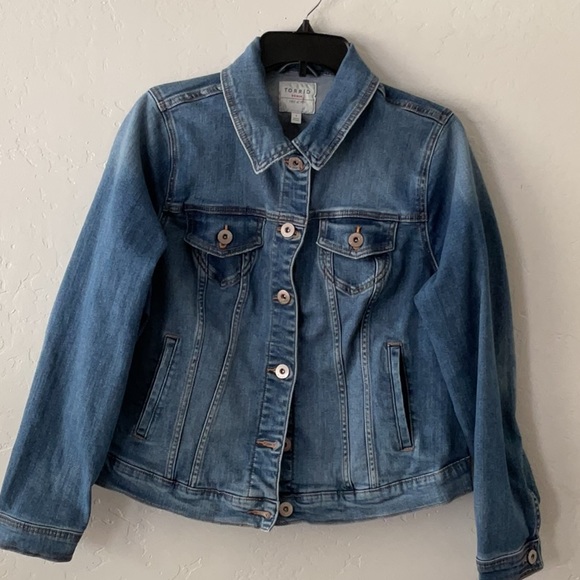 torrid | Jackets & Coats | Torrid Denim Trucker Jacket Size | Poshmark